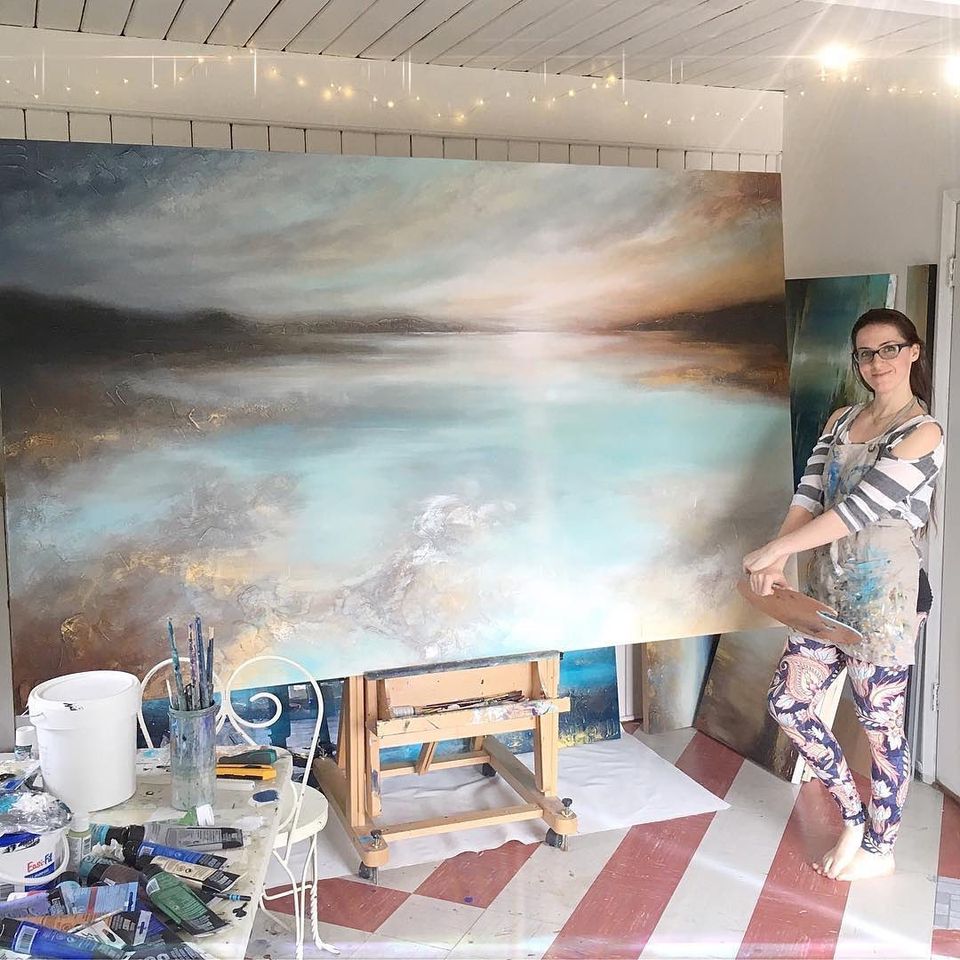 Paintings by Linzy Arnott | The Gallerist